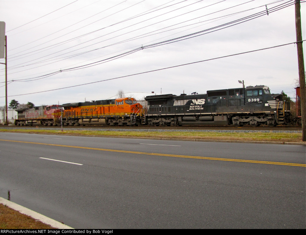 NS 8399; BNSF 7176 and 605